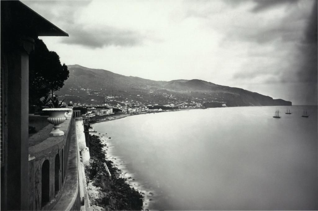 Baía do Funchal vista da antiga Quinta Vigia, 1870 (c.), ilha da ...