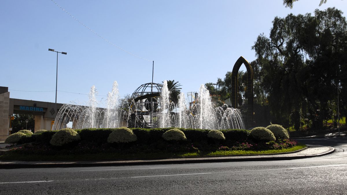 Fontanário do Largo do Infante, 1946, Funchal, ilha da Madeira ...