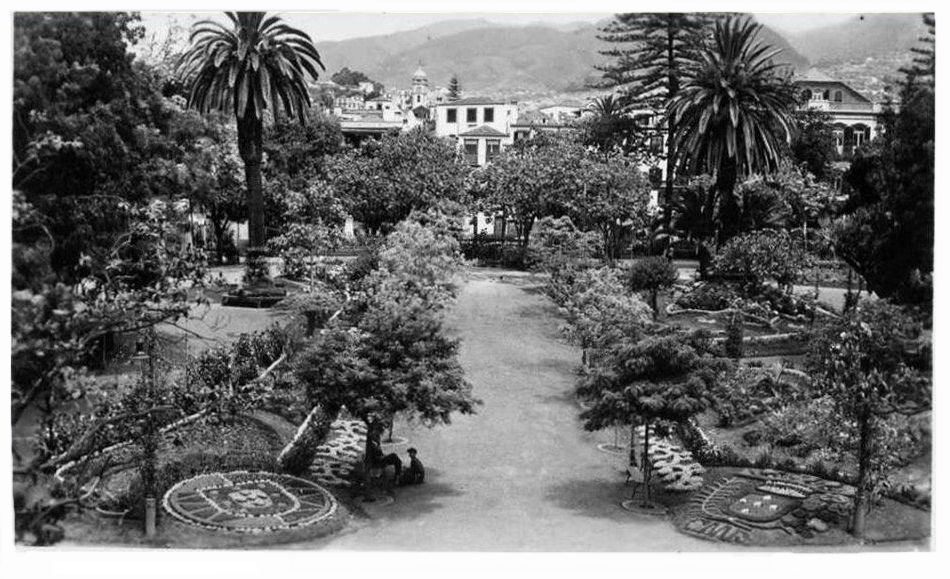 Jardim municipal do Funchal, 1942 (c.), Funchal, ilha da Madeira ...