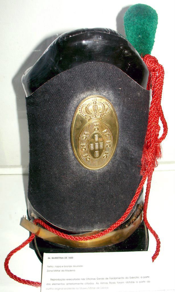 Barretina das forças de Artilharia da Madeira, 1820, reconstrução de ...