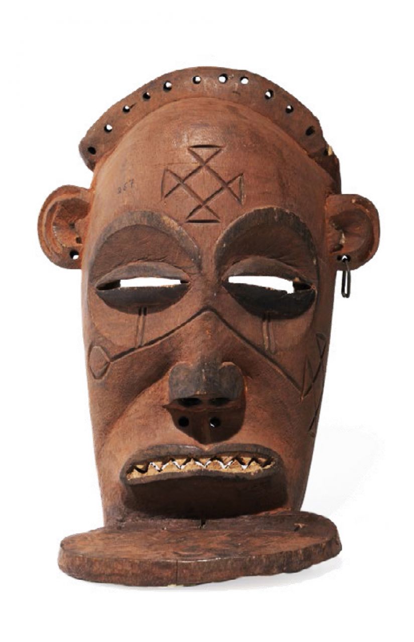 Máscara Chiongo ou Cihongo dos Tchokwe, 1940 (c.), Lunda, Angola ...