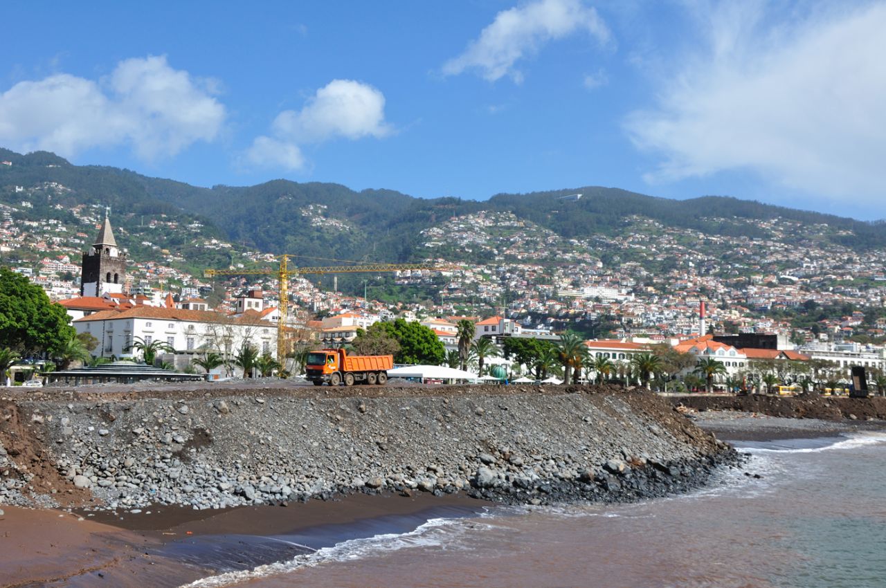 Aterro de inertes advindos da aluvião de fevereiro de 2010, 2 de março ...