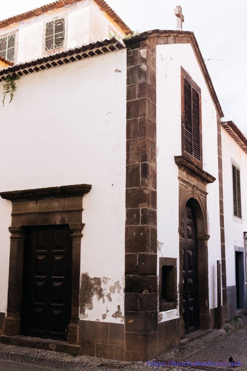 Capela de Nossa Senhora da Saúde do Monte da Oliveira, 1683, Rua Boa ...