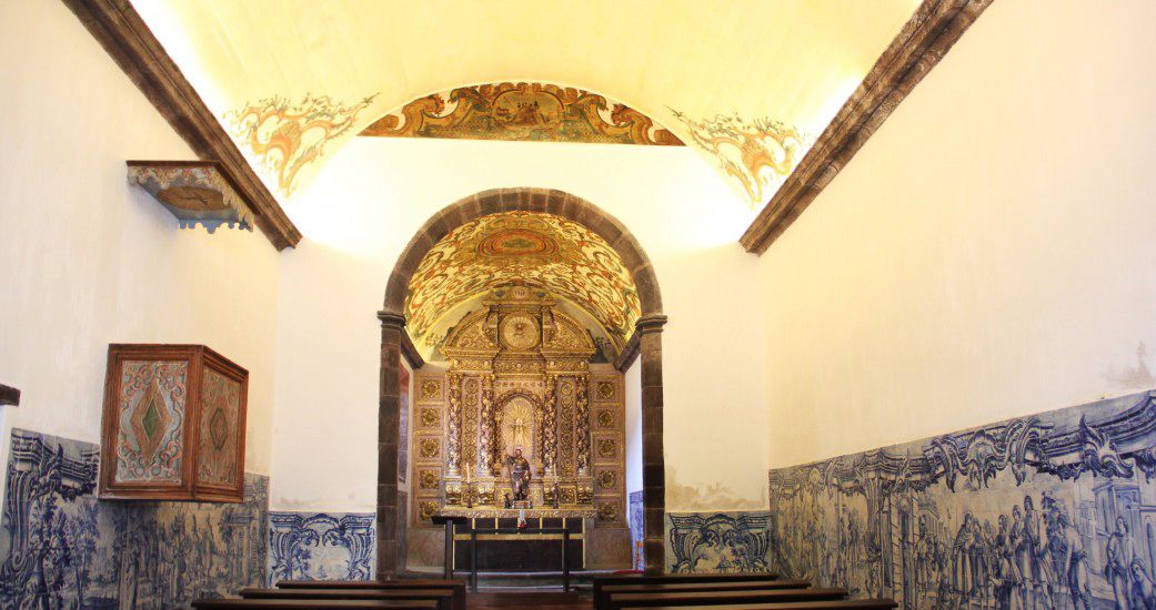 Interior da capela de São Roque, reconstrução de 1739 (c.) e seguintes ...