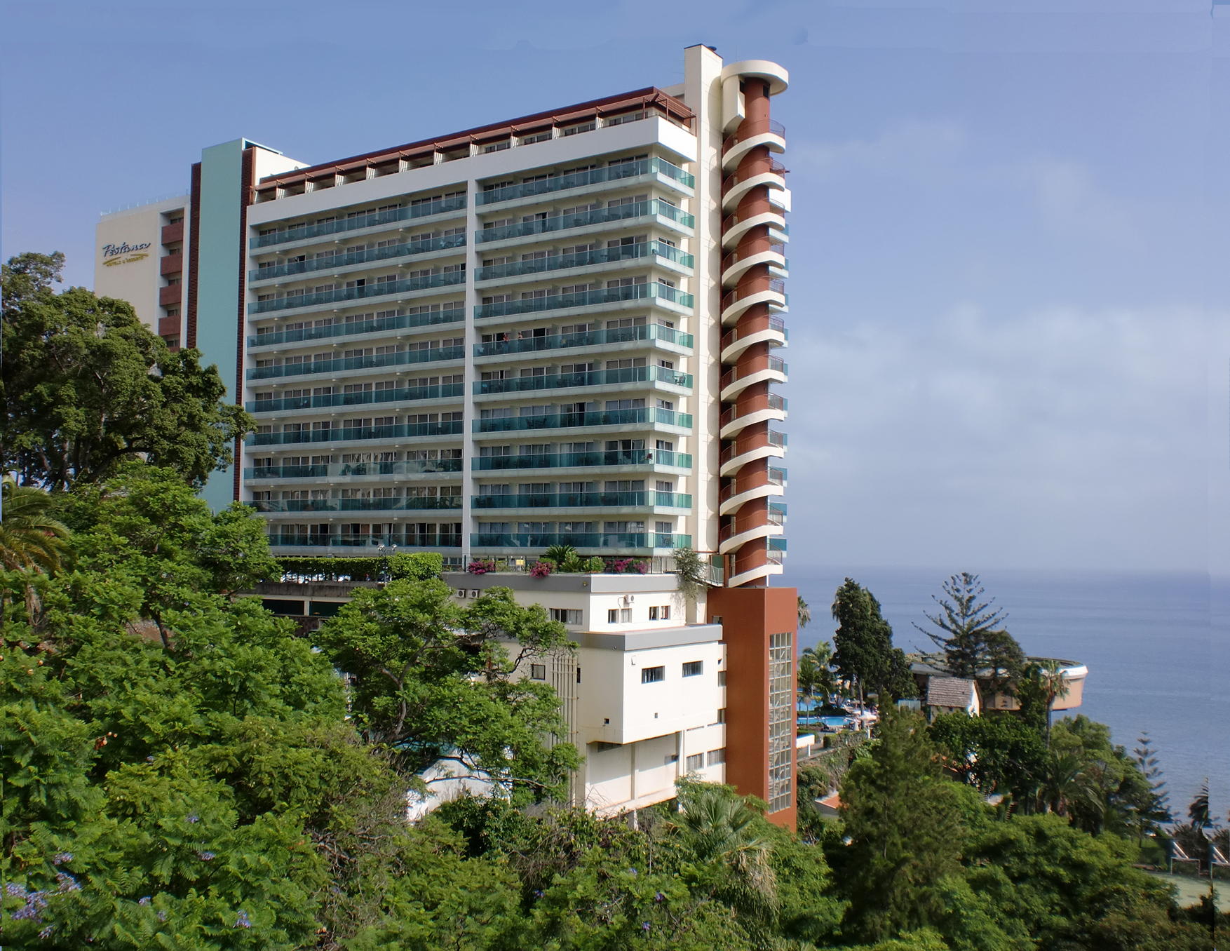 Pestana Carlton Madeira Hotel, reforma de 1972 e seguintes, Funchal ...