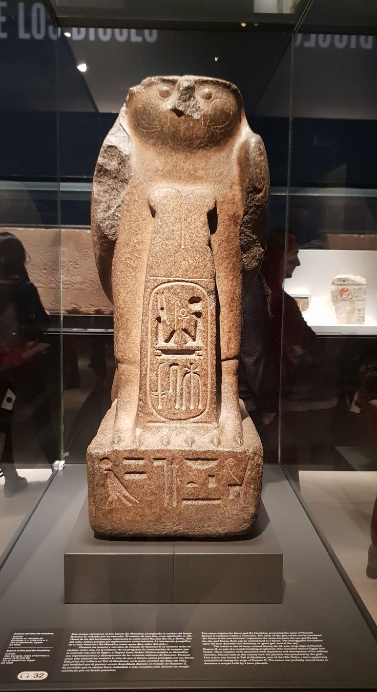 Estátua do deus Re-Horakhty, 1270 a.C. (c.), British Museum, exposição ...