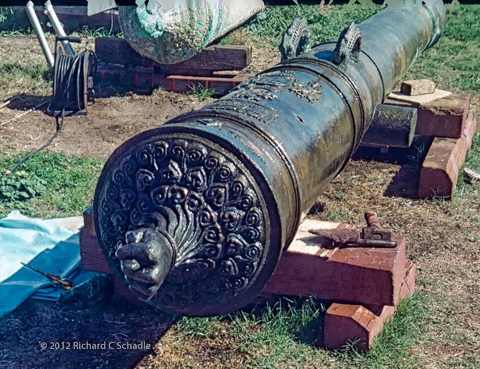 Boca-de-fogo de bronze de Manuel Tavares Bocarro, The Miracle cannon ...