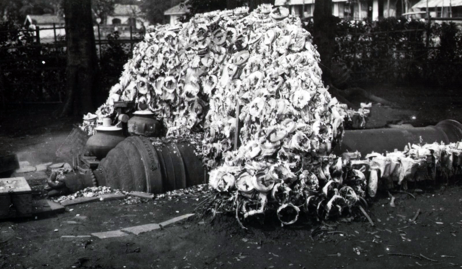 Ofertas ao sagrado canhão português, Merian Si Jagur, Manuel Tavares ...