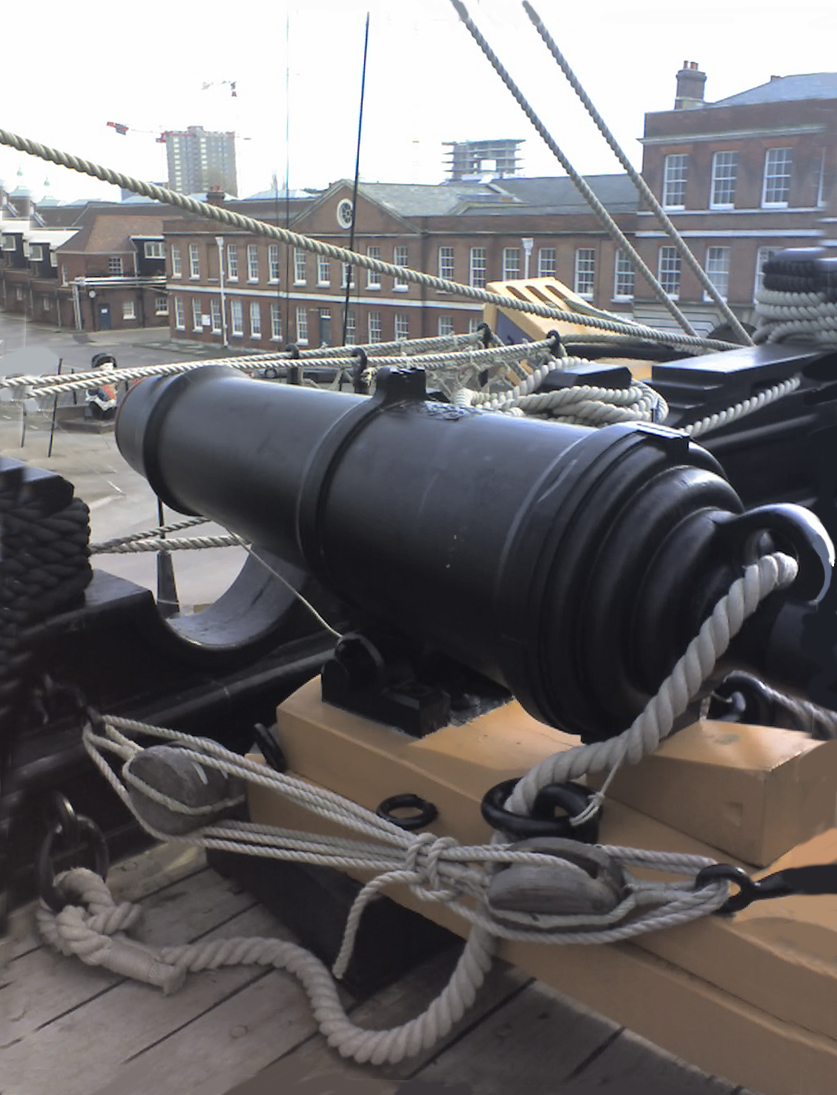 Caronada do HMS Victory de 1765, Museu Naval da Armada Britânica ...