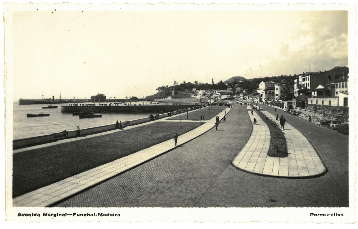 Avenida do Mar com os painéis de azulejos de Alfredo Miguéis, 1942 a ...