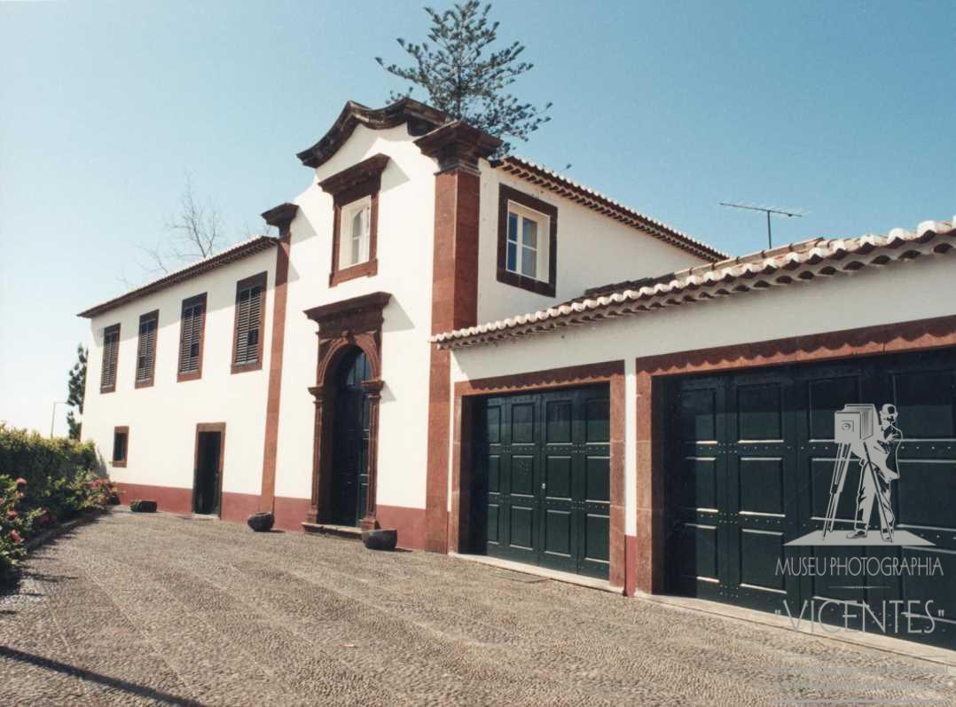 Antigo solar do Juiz dos Órfãos do Funchal, 1760 (c.) e capela de Santa ...