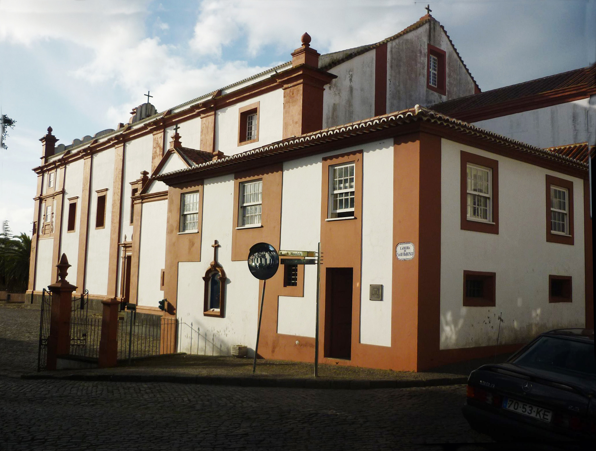Instituto Histórico da Ilha Terceira, convento de São Francisco de ...