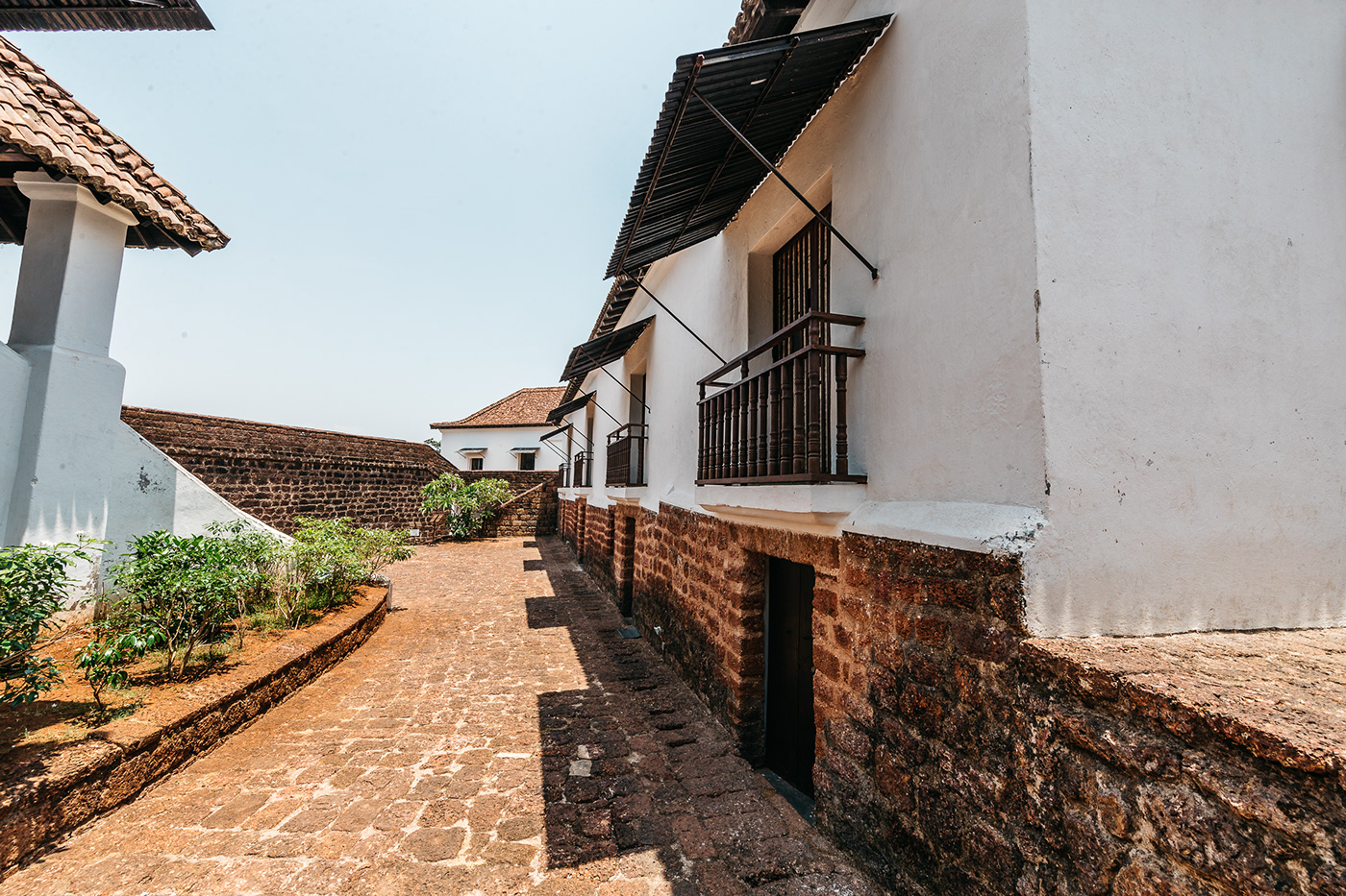 Acesso da antiga casa do governador da fortaleza dos Reis Magos de ...