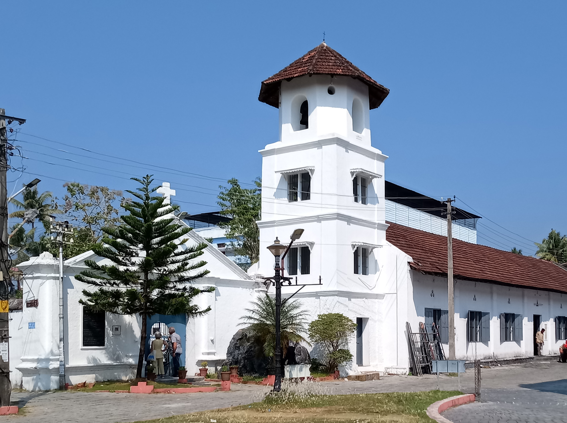 Torre da antiga igreja de Nossa Senhora da Esperança de Vaipim, Cochim ...