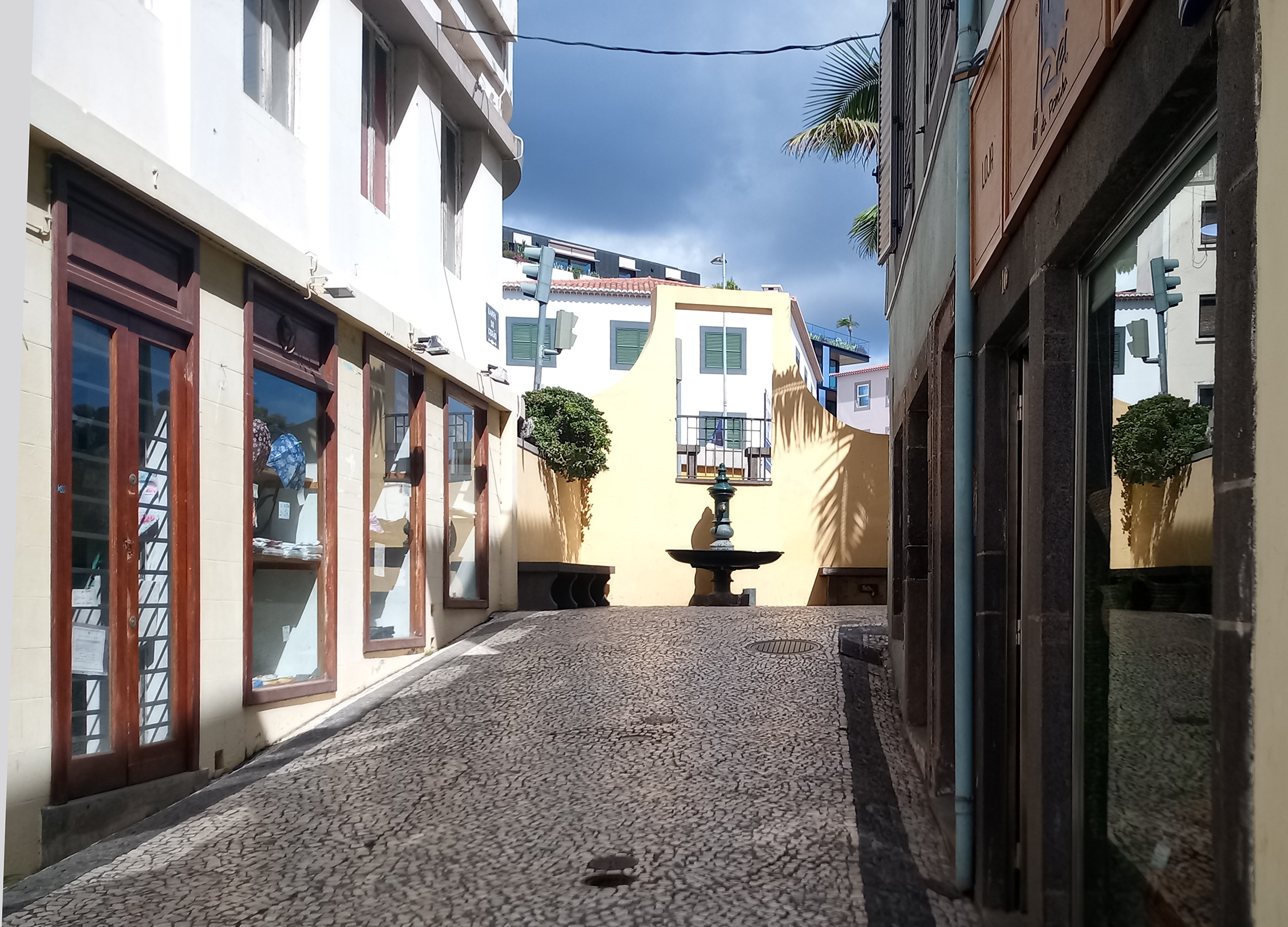 Fontanário de ferro da Rampa do Cidrão, Fábrica Moniz Galvão & Ca ...