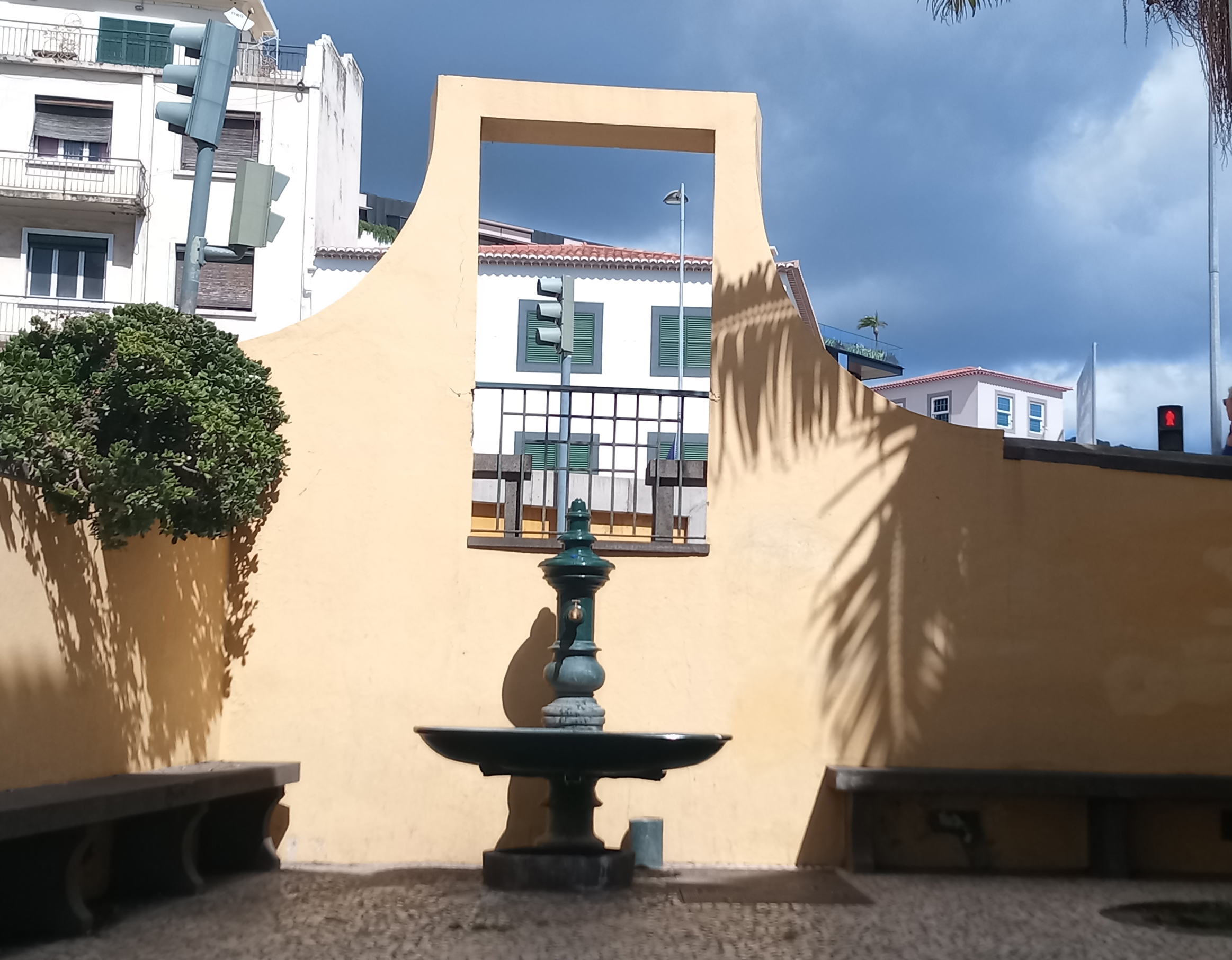 Fontanário de ferro da Rampa do Cidrão, Fábrica Moniz Galvão & Ca ...