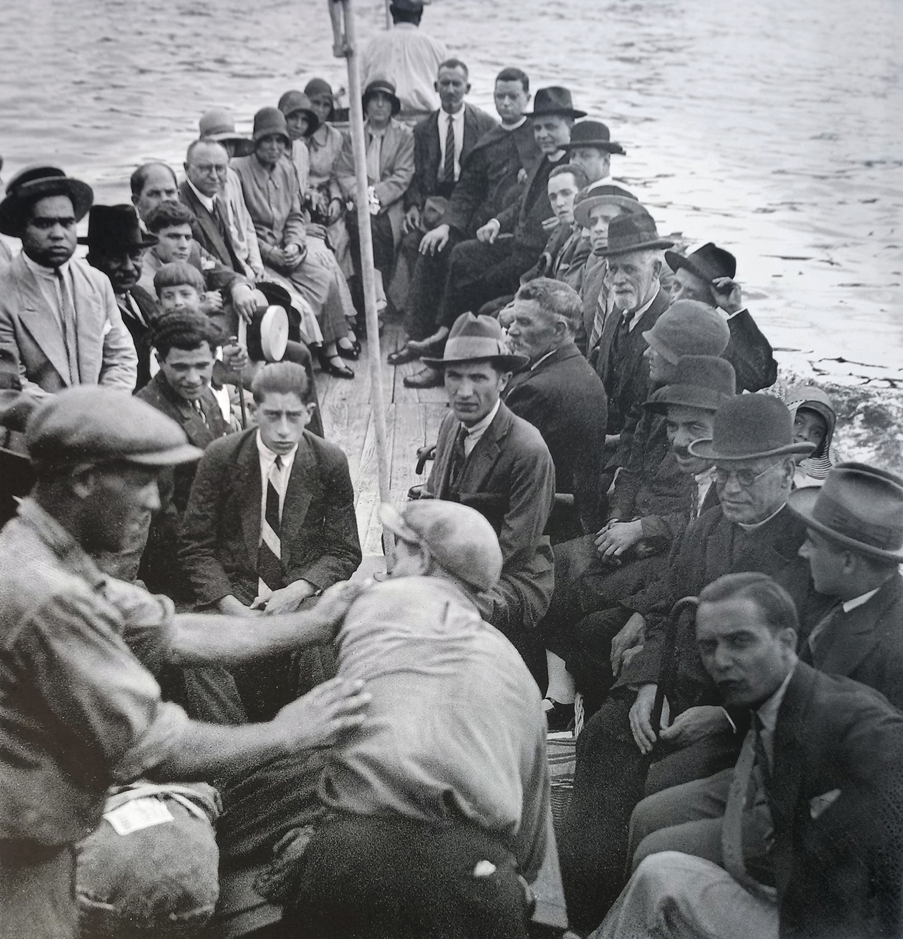 Transporte de passageiros para o navio Quanza, porto do Funchal, 1933 ...