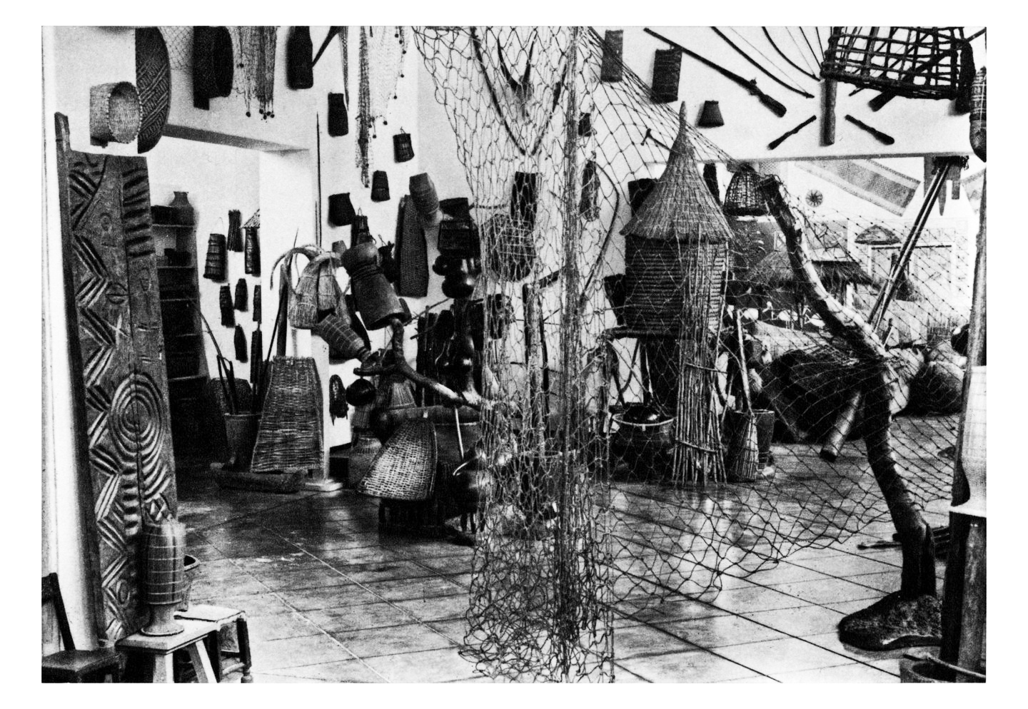 Sala da Pesca do Museu do Dundo, 1958, Lunda, Angola. – Arquipélagos